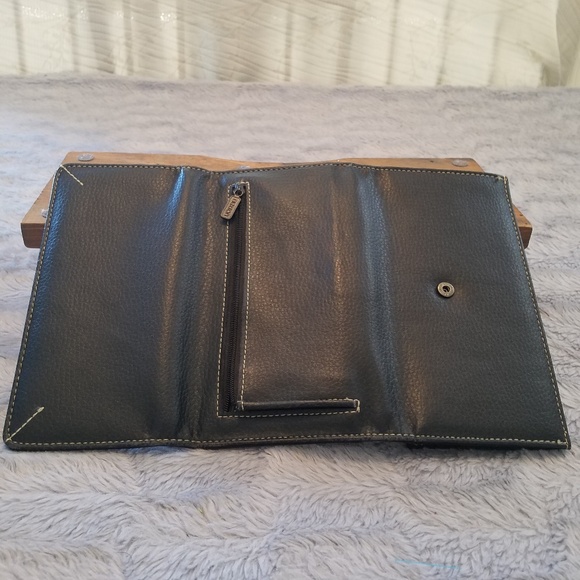 Buxton | Bags | Buxton Wallet | Poshmark